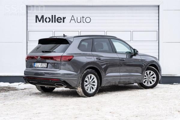 Pelēks Volkswagen Touareg 2025 Rīga, ar dzinēja tilpumu 3.00 L un nobraukumu 1 tūkst. km par 80000 €, foto 3 vietnē AUTOMOTO.COM.LV