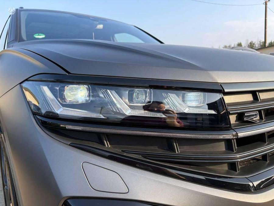 Pelēks Volkswagen Touareg 2025 Viļņa, ar dzinēja tilpumu 2.97 L un nobraukumu 17 tūkst. km par 75500 €, foto 4 vietnē AUTOMOTO.COM.LV
