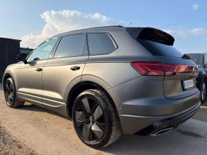 Pelēks Volkswagen Touareg 2025 Viļņa, ar dzinēja tilpumu 2.97 L un nobraukumu 17 tūkst. km par 75500 €, foto 8 vietnē AUTOMOTO.COM.LV