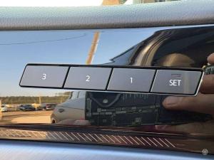 Pelēks Volkswagen Touareg 2025 Viļņa, ar dzinēja tilpumu 2.97 L un nobraukumu 17 tūkst. km par 75500 €, foto 16 vietnē AUTOMOTO.COM.LV