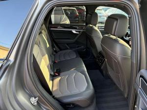Pelēks Volkswagen Touareg 2025 Viļņa, ar dzinēja tilpumu 2.97 L un nobraukumu 17 tūkst. km par 75500 €, foto 23 vietnē AUTOMOTO.COM.LV