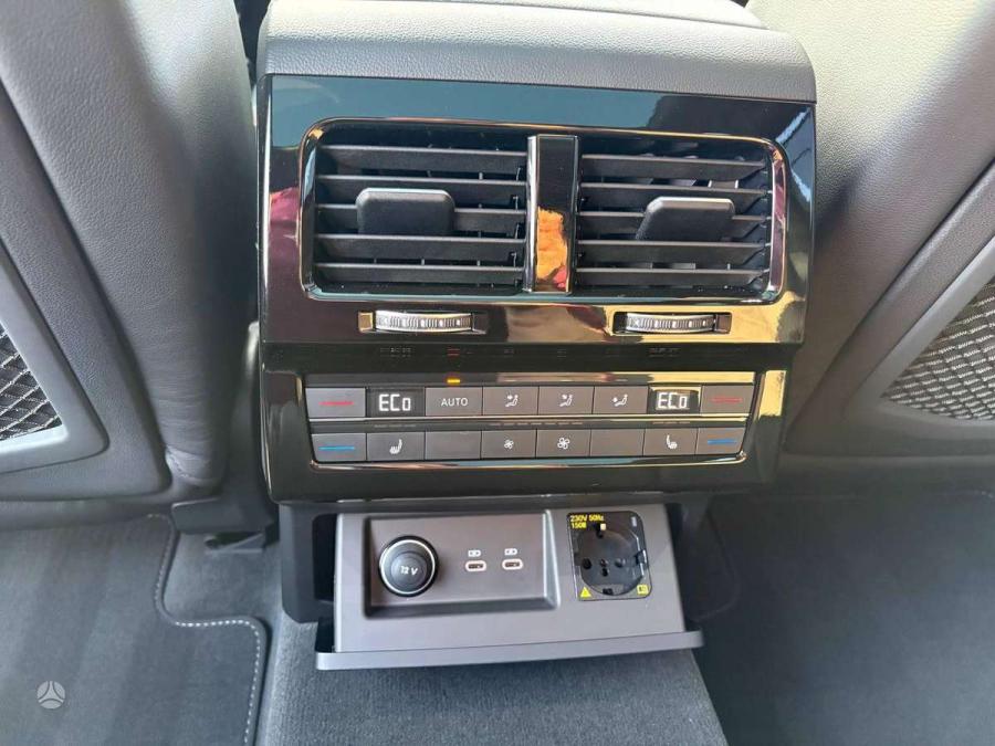 Pelēks Volkswagen Touareg 2025 Viļņa, ar dzinēja tilpumu 2.97 L un nobraukumu 17 tūkst. km par 75500 €, foto 24 vietnē AUTOMOTO.COM.LV
