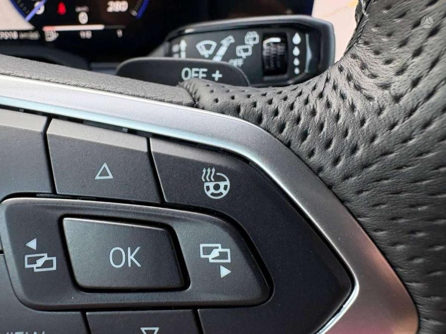 Pelēks Volkswagen Touareg 2025 Viļņa, ar dzinēja tilpumu 2.97 L un nobraukumu 17 tūkst. km par 75500 €, foto 26 vietnē AUTOMOTO.COM.LV