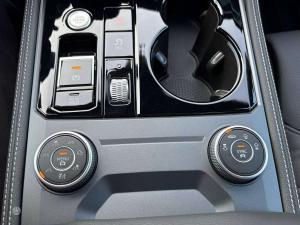 Pelēks Volkswagen Touareg 2025 Viļņa, ar dzinēja tilpumu 2.97 L un nobraukumu 17 tūkst. km par 75500 €, foto 39 vietnē AUTOMOTO.COM.LV