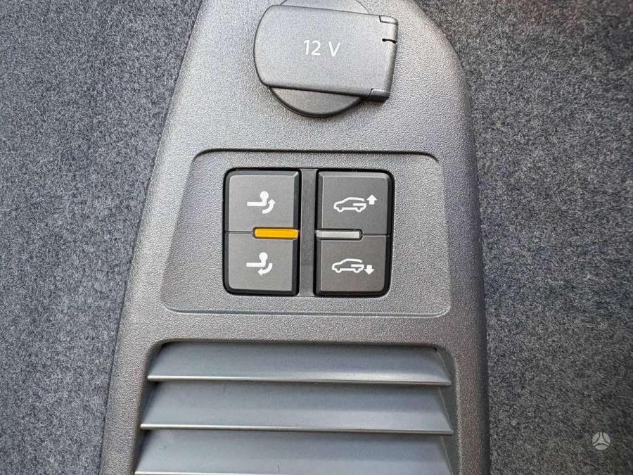 Pelēks Volkswagen Touareg 2025 Viļņa, ar dzinēja tilpumu 2.97 L un nobraukumu 17 tūkst. km par 75500 €, foto 43 vietnē AUTOMOTO.COM.LV