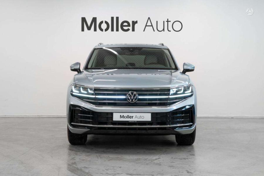 Pelēks Volkswagen Touareg 2025 Viļņa, ar dzinēja tilpumu 3.00 L un nobraukumu 41 tūkst. km par 55900 €, foto 6 vietnē AUTOMOTO.COM.LV