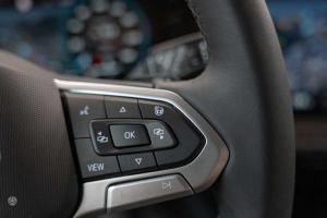 Pelēks Volkswagen Touareg 2025 Viļņa, ar dzinēja tilpumu 3.00 L un nobraukumu 41 tūkst. km par 55900 €, foto 12 vietnē AUTOMOTO.COM.LV