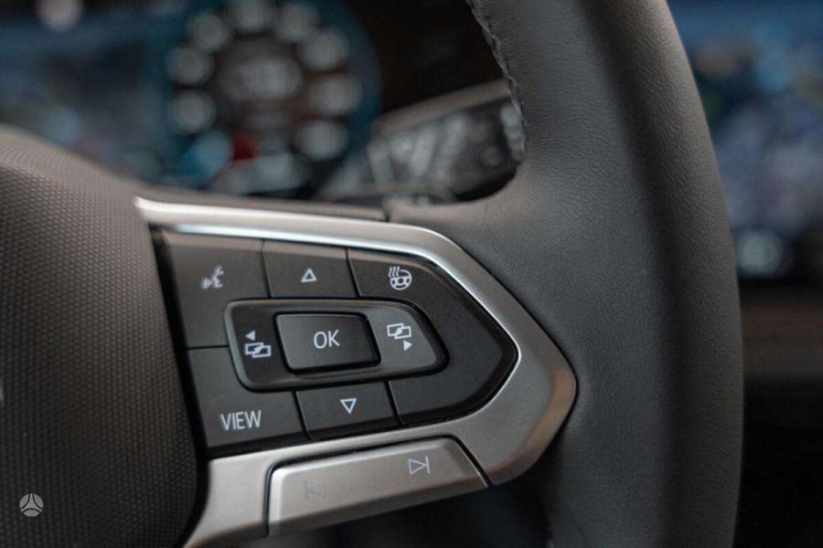 Pelēks Volkswagen Touareg 2025 Viļņa, ar dzinēja tilpumu 3.00 L un nobraukumu 41 tūkst. km par 55900 €, foto 12 vietnē AUTOMOTO.COM.LV