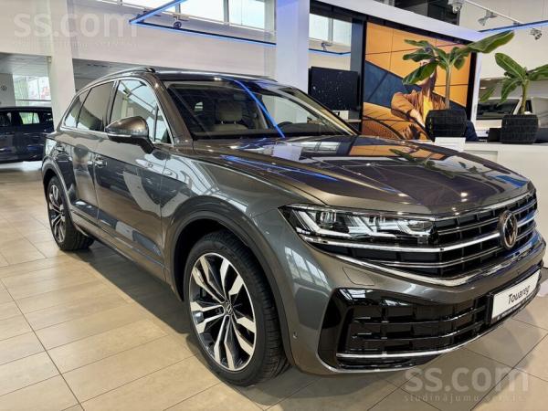 Pelēks Volkswagen Touareg 2026 Valmiera, ar dzinēja tilpumu 3.00 L un nobraukumu 10 tūkst. km par 66300 €, foto 1 vietnē AUTOMOTO.COM.LV