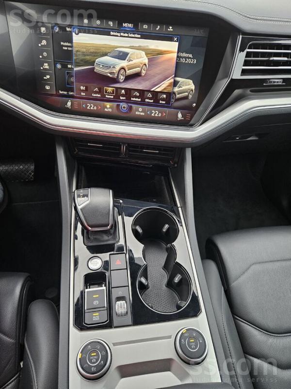 Pelēks Volkswagen Touareg 2019 Aizkraukle, ar dzinēja tilpumu 3.00 L un nobraukumu 160 tūkst. km par 33800 €, foto 6 vietnē AUTOMOTO.COM.LV