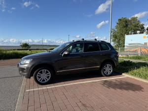 Pelēks Volkswagen Touareg 2012 Tallina, ar dzinēja tilpumu 3.00 L un nobraukumu 340 tūkst. km par 11490 €, foto 22 vietnē AUTOMOTO.COM.LV