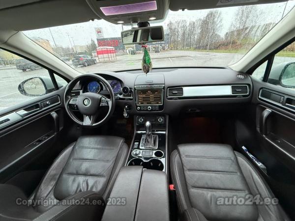 Pelēks Volkswagen Touareg 2015 Veru, ar dzinēja tilpumu 3.00 L un nobraukumu 343 tūkst. km par 14000 €, foto 11 vietnē AUTOMOTO.COM.LV