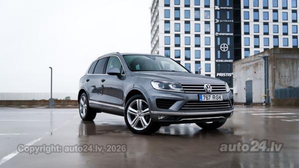 Grey Volkswagen Touareg 2015 in Tallinn, with an engine capacity of 4.10 L and mileage of 178 thousand km for 18800 €, photo 3 on AUTOMOTO.COM.LV