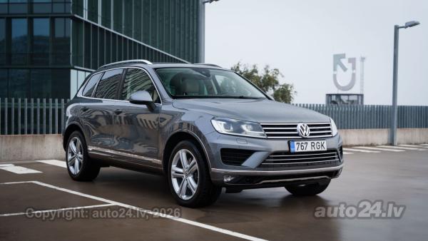 Grey Volkswagen Touareg 2015 in Tallinn, with an engine capacity of 4.10 L and mileage of 178 thousand km for 18800 €, photo 8 on AUTOMOTO.COM.LV