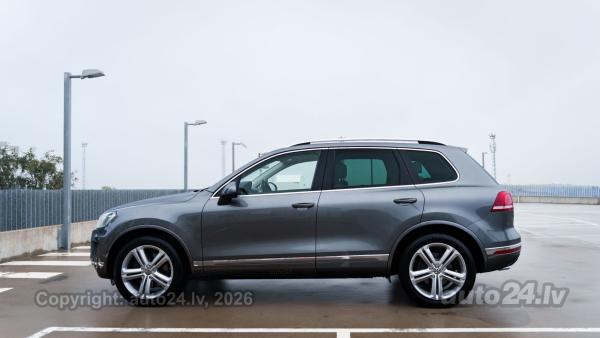 Grey Volkswagen Touareg 2015 in Tallinn, with an engine capacity of 4.10 L and mileage of 178 thousand km for 18800 €, photo 9 on AUTOMOTO.COM.LV