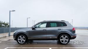Pelēks Volkswagen Touareg 2015 Tallina, ar dzinēja tilpumu 4.10 L un nobraukumu 178 tūkst. km par 18800 €, foto 9 vietnē AUTOMOTO.COM.LV