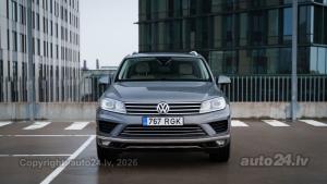 Pelēks Volkswagen Touareg 2015 Tallina, ar dzinēja tilpumu 4.10 L un nobraukumu 178 tūkst. km par 18800 €, foto 11 vietnē AUTOMOTO.COM.LV