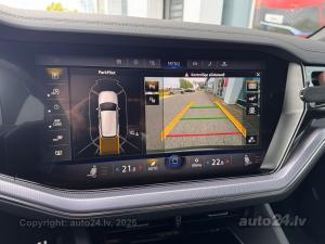 Grey Volkswagen Touareg 2019 in Viljandi, with an engine capacity of 3.00 L and mileage of 159 thousand km for 39990 €, photo 11 on AUTOMOTO.COM.LV