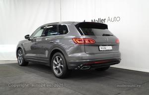 Pelēks Volkswagen Touareg 2023 Tallina, ar dzinēja tilpumu 3.00 L un nobraukumu 106 tūkst. km par 47900 €, foto 4 vietnē AUTOMOTO.COM.LV