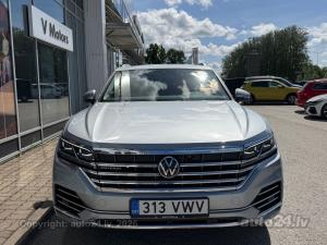 Pelēks Volkswagen Touareg 2023 Viljandi, ar dzinēja tilpumu 3.00 L un nobraukumu 140 tūkst. km par 49500 €, foto 9 vietnē AUTOMOTO.COM.LV