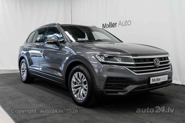 Grey Volkswagen Touareg 2023 in Tallinn, with an engine capacity of 3.00 L and mileage of 151 thousand km for 39200 €, photo 7 on AUTOMOTO.COM.LV