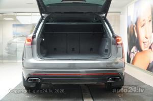 Pelēks Volkswagen Touareg 2024 Tallina, ar dzinēja tilpumu 3.00 L un nobraukumu 0 tūkst. km par 65000 €, foto 7 vietnē AUTOMOTO.COM.LV