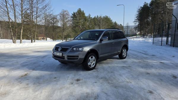 Volkswagen Touareg 2005 in Vilnius, with an engine capacity of 3.00 L and mileage of 215 thousand km for 3400 €, photo 4 on AUTOMOTO.COM.LV