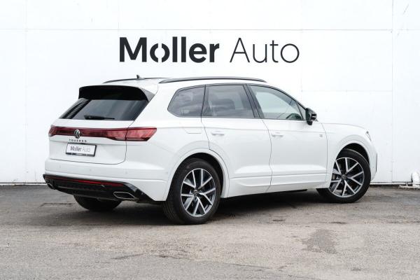 Volkswagen Touareg 2025 Rīga vietnē Volkswagen Touareg 2025 Rīga, ar dzinēja tilpumu 3.00 L un nobraukumu 24 tūkst. km par 63500 €, foto 4 vietnē AUTOMOTO.COM.LV