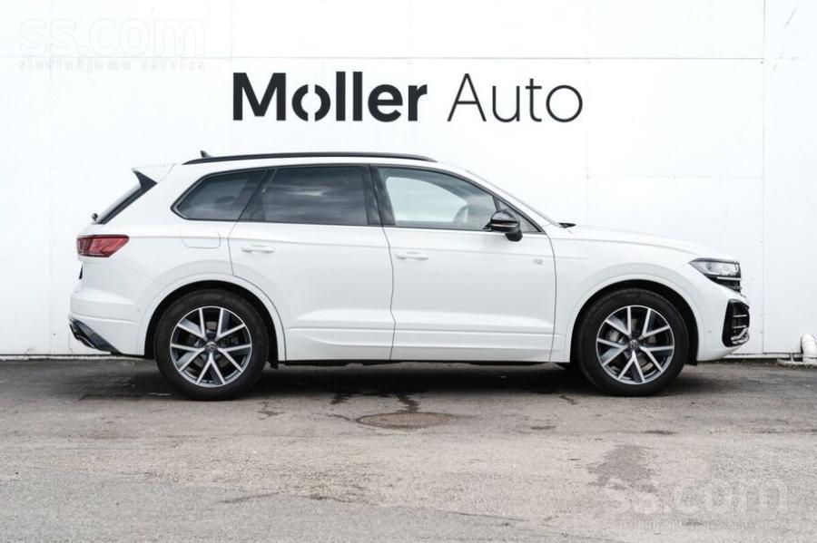 Volkswagen Touareg 2025 in Riga, with an engine capacity of 3.00 L and mileage of 24 thousand km for 63500 €, photo 5 on AUTOMOTO.COM.LV