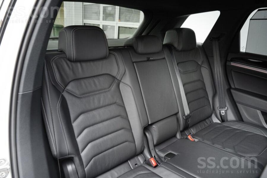 Volkswagen Touareg 2025 in Riga, with an engine capacity of 3.00 L and mileage of 24 thousand km for 63500 €, photo 8 on AUTOMOTO.COM.LV
