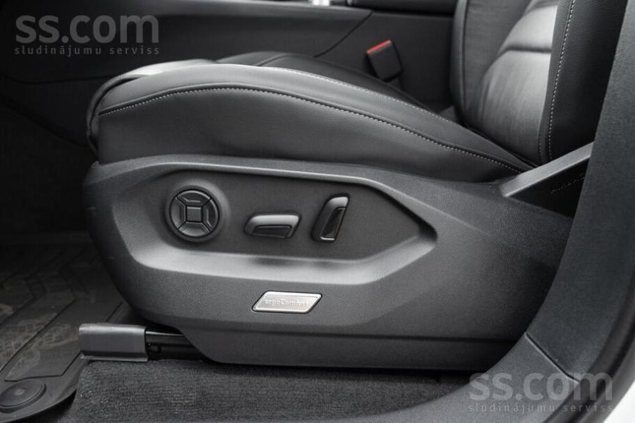 Volkswagen Touareg 2025 in Riga, with an engine capacity of 3.00 L and mileage of 24 thousand km for 63500 €, photo 12 on AUTOMOTO.COM.LV