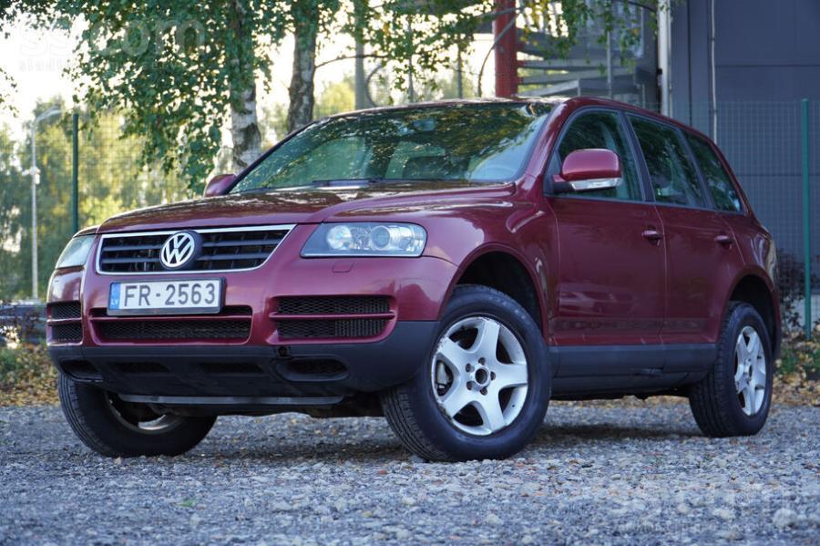 Sarkans Volkswagen Touareg 2005 Rīga, ar dzinēja tilpumu 2.50 L un nobraukumu 268 tūkst. km par 2490 €, foto 1 vietnē AUTOMOTO.COM.LV