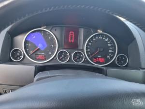 Red Volkswagen Touareg 2007 in Klaipeda, with an engine capacity of 2.50 L and mileage of 219 thousand km for 3700 €, photo 10 on AUTOMOTO.COM.LV