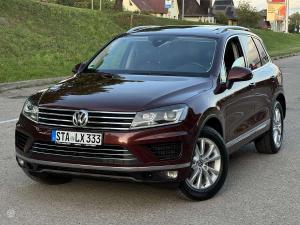 Sarkans Volkswagen Touareg 2017 Jonava, ar dzinēja tilpumu 3.00 L un nobraukumu 247 tūkst. km par 15999 €, foto 3 vietnē AUTOMOTO.COM.LV
