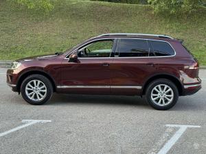 Sarkans Volkswagen Touareg 2017 Jonava, ar dzinēja tilpumu 3.00 L un nobraukumu 247 tūkst. km par 15999 €, foto 6 vietnē AUTOMOTO.COM.LV