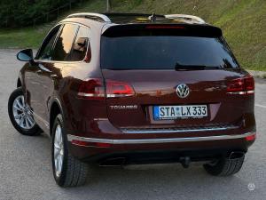Sarkans Volkswagen Touareg 2017 Jonava, ar dzinēja tilpumu 3.00 L un nobraukumu 247 tūkst. km par 15999 €, foto 8 vietnē AUTOMOTO.COM.LV