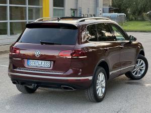 Sarkans Volkswagen Touareg 2017 Jonava, ar dzinēja tilpumu 3.00 L un nobraukumu 247 tūkst. km par 15999 €, foto 11 vietnē AUTOMOTO.COM.LV