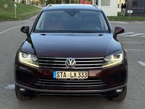 Sarkans Volkswagen Touareg 2017 Jonava, ar dzinēja tilpumu 3.00 L un nobraukumu 247 tūkst. km par 15999 €, foto 19 vietnē AUTOMOTO.COM.LV