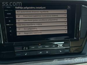Red Volkswagen Touareg 2021 in Valmiera, with an engine capacity of 3.00 L and mileage of 64 thousand km for 39900 €, photo 14 on AUTOMOTO.COM.LV