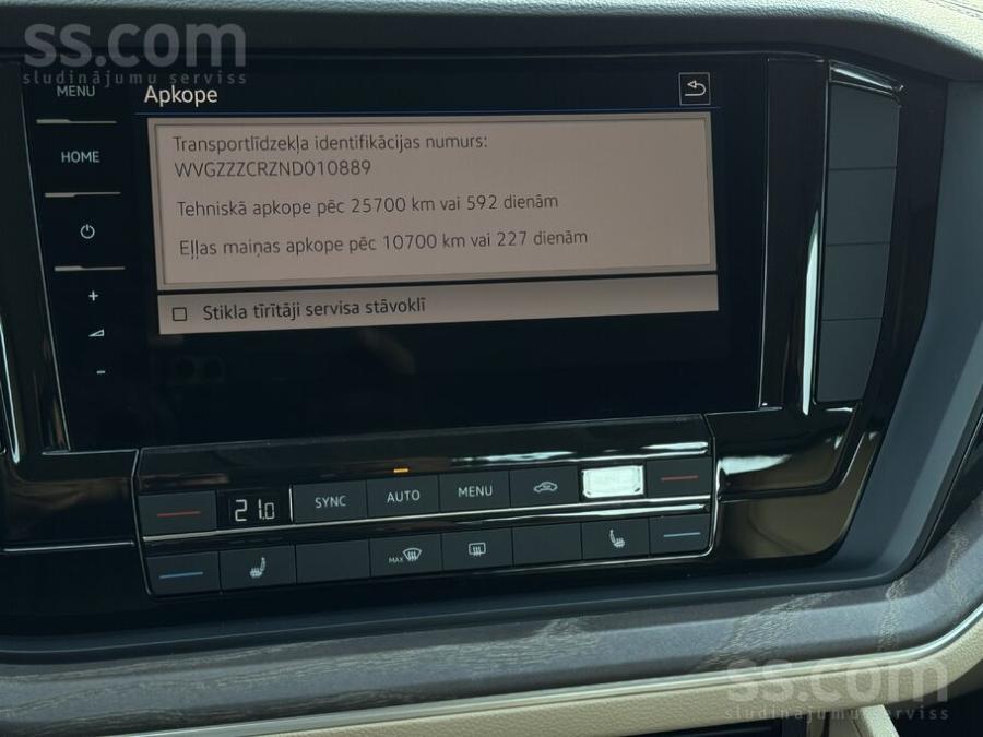Red Volkswagen Touareg 2021 in Valmiera, with an engine capacity of 3.00 L and mileage of 64 thousand km for 39900 €, photo 18 on AUTOMOTO.COM.LV