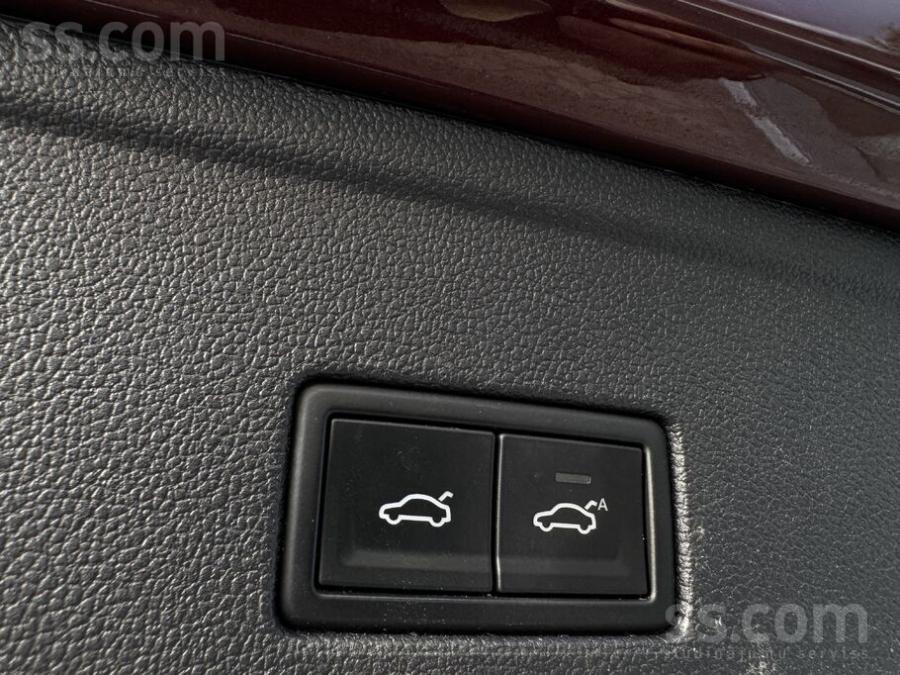 Red Volkswagen Touareg 2021 in Valmiera, with an engine capacity of 3.00 L and mileage of 64 thousand km for 39900 €, photo 22 on AUTOMOTO.COM.LV