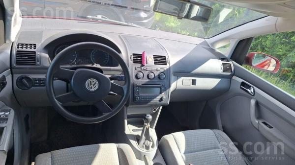 Sarkans Volkswagen Touareg 2005 Rīga, ar dzinēja tilpumu 1.90 L un nobraukumu 384 tūkst. km par 350 €, foto 5 vietnē AUTOMOTO.COM.LV
