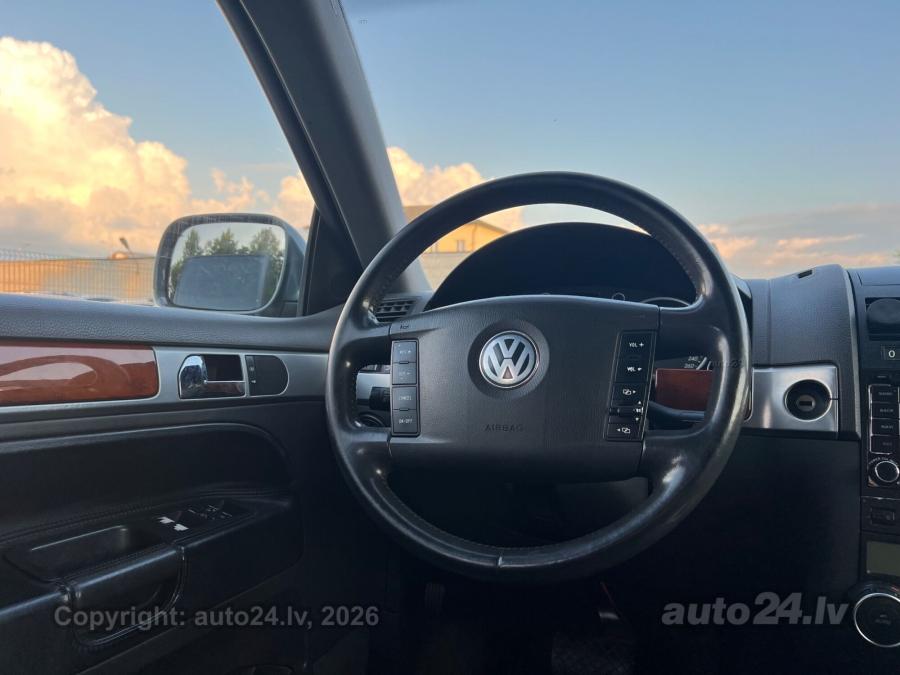Volkswagen Touareg 2004 Narva, ar dzinēja tilpumu 2.50 L un nobraukumu 355 tūkst. km par 1499 €, foto 16 vietnē AUTOMOTO.COM.LV