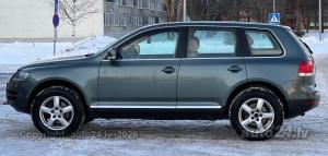 Volkswagen Touareg 2006 in Narva, with an engine capacity of 3.00 L and mileage of 303 thousand km for 2999 €, photo 17 on AUTOMOTO.COM.LV
