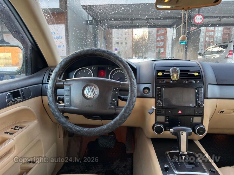 Volkswagen Touareg 2006 in Narva, with an engine capacity of 3.00 L and mileage of 303 thousand km for 2999 €, photo 25 on AUTOMOTO.COM.LV