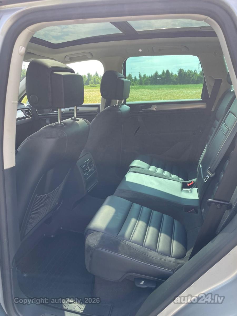 Volkswagen Touareg 2015 Tallina, ar dzinēja tilpumu 3.00 L un nobraukumu 196 tūkst. km par 18200 €, foto 10 vietnē AUTOMOTO.COM.LV