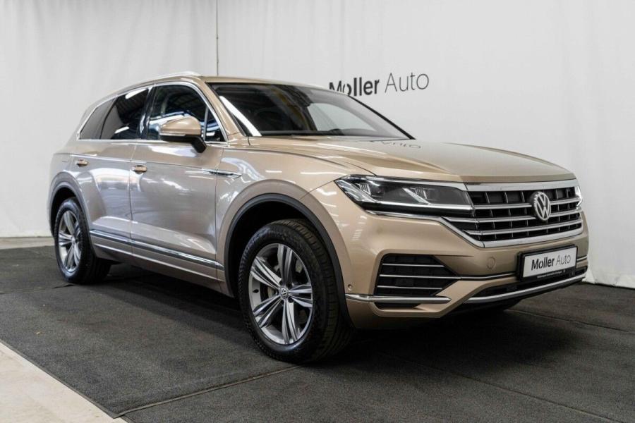 Volkswagen Touareg 2018 in Tallinn, with an engine capacity of 3.00 L and mileage of 194 thousand km for 29900 €, photo 7 on AUTOMOTO.COM.LV