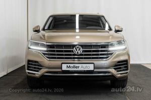 Volkswagen Touareg 2018 in Tallinn, with an engine capacity of 3.00 L and mileage of 194 thousand km for 29900 €, photo 3 on AUTOMOTO.COM.LV