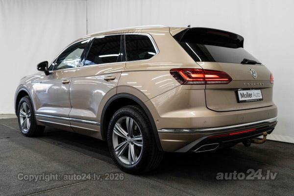 Volkswagen Touareg 2018 in Tallinn, with an engine capacity of 3.00 L and mileage of 194 thousand km for 29900 €, photo 4 on AUTOMOTO.COM.LV