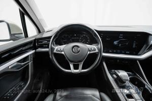 Volkswagen Touareg 2018 in Tallinn, with an engine capacity of 3.00 L and mileage of 194 thousand km for 29900 €, photo 11 on AUTOMOTO.COM.LV